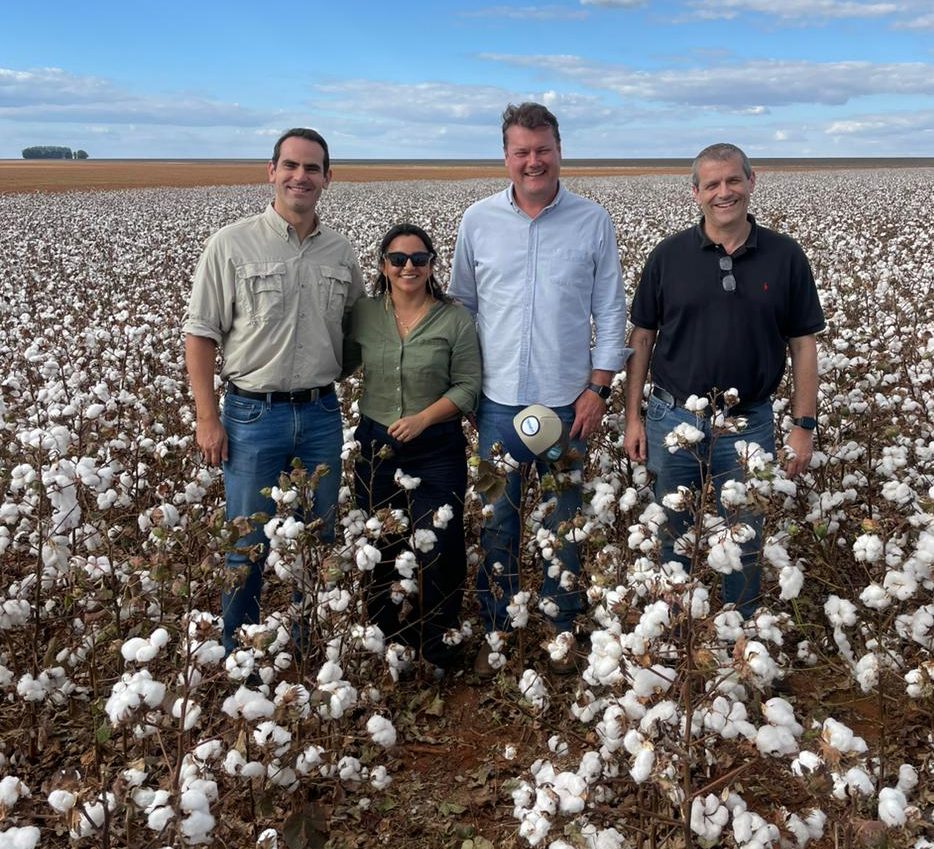 ICAC gets to know the Brazilian farm production system in the field - Cotton Brazil